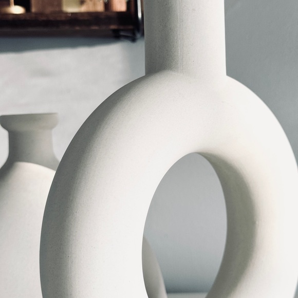 Accents | White Stoneware Round Textured Vase Modern | Poshmark